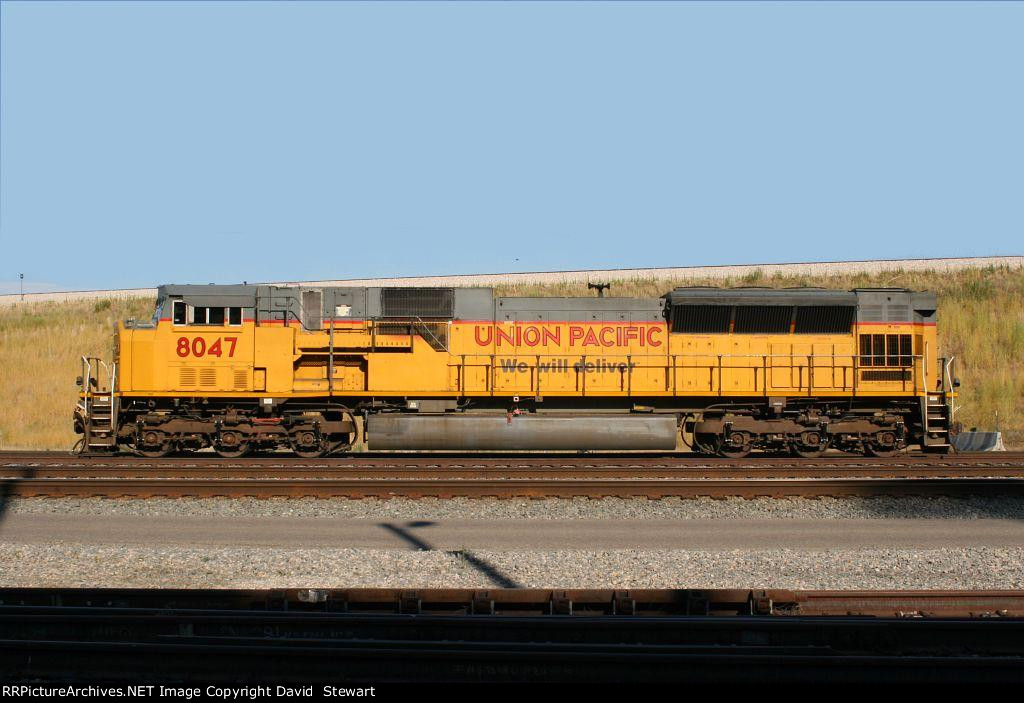 UP SD9043MAC 8047